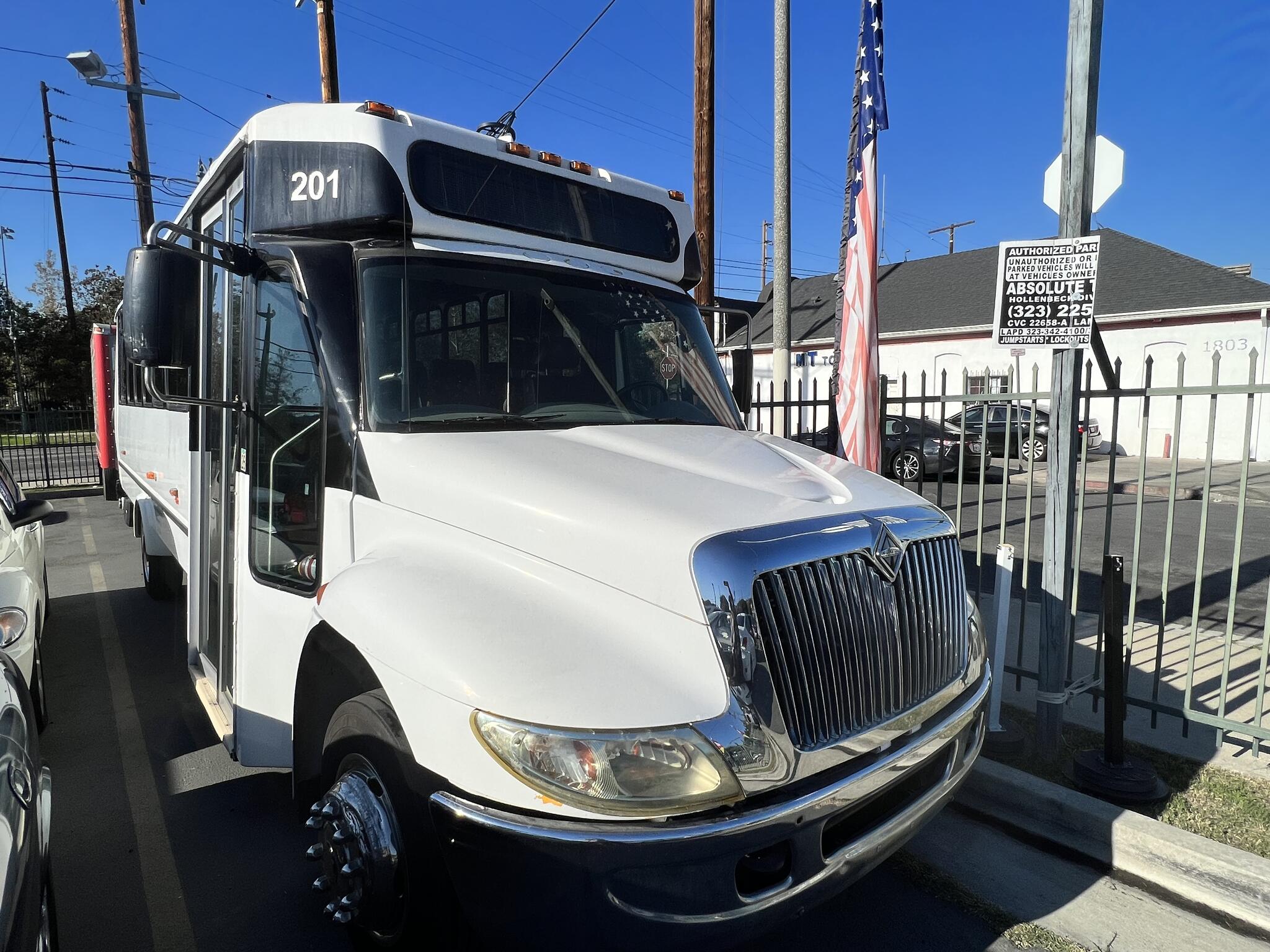 2007 INTERNATIONAL 3200 - starcraft 33 passenger bus for $8999 in ...
