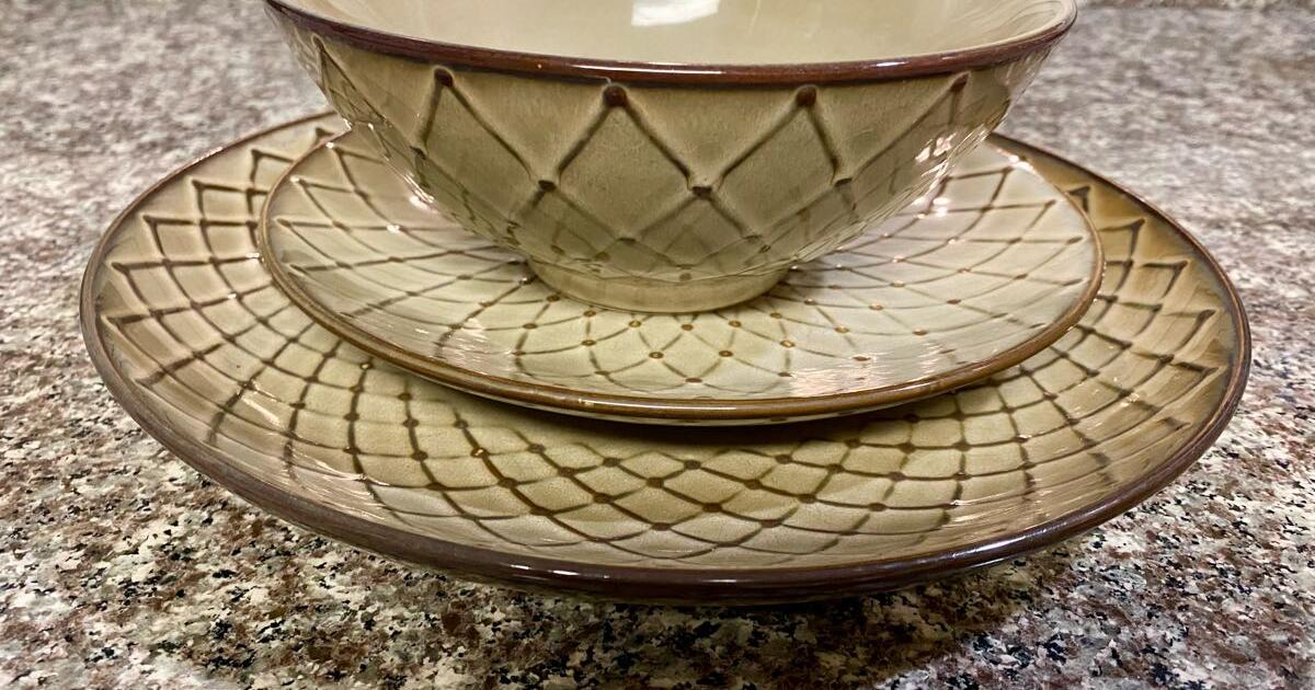 Pier 1 Imports Dinnerware (Stoneware) for Free in Belle Mead, NJ | For ...