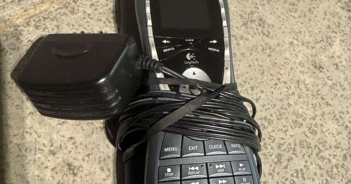 Logitech Harmony 880 Remote for Free in Plain City, OH | For Sale ...