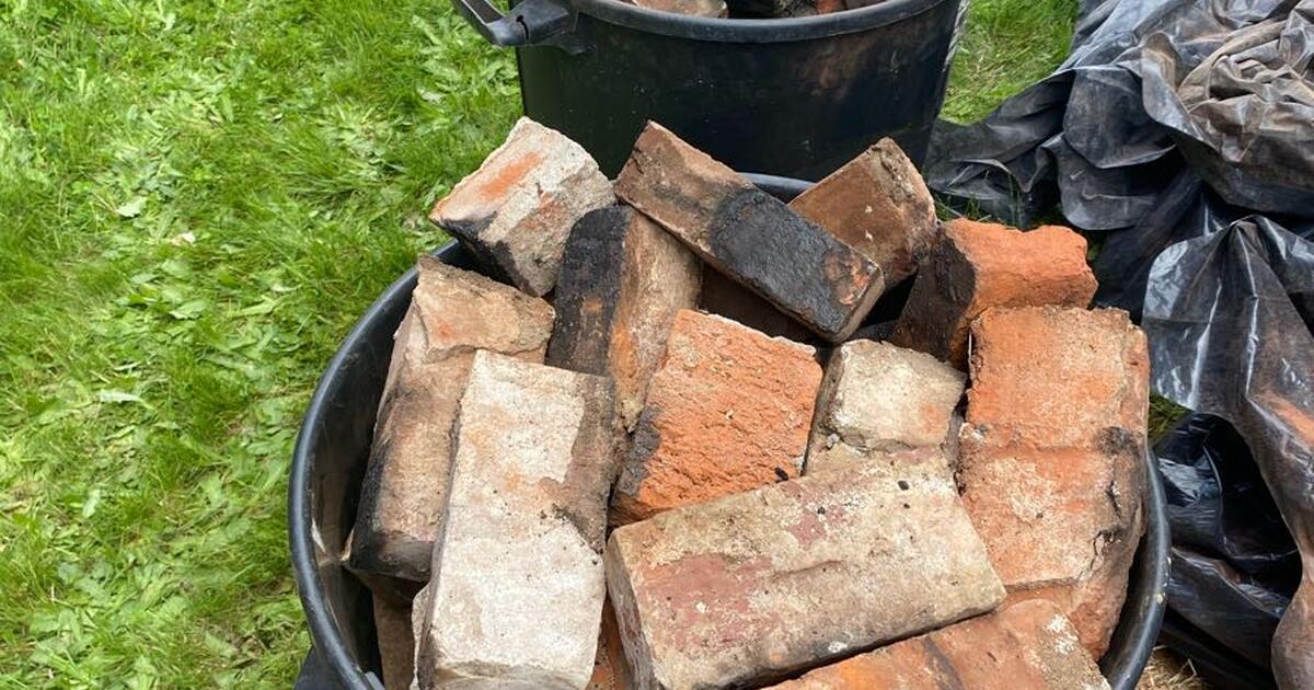 Bricks and brick rubble from 1940 for Free in Vancouver, WA | Finds ...