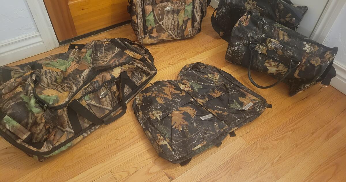 NEW Bella Russo Camouflage travel bags: Set of two (8 bags total) for ...