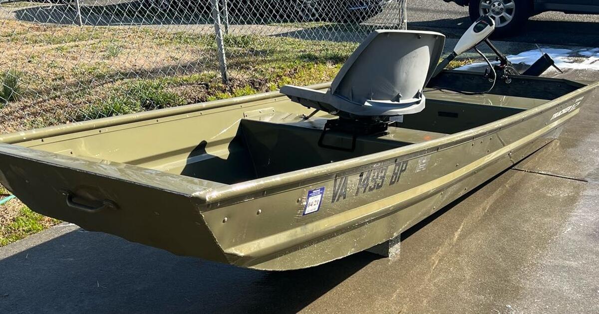 12 Foot Tracker Jon Boat for $400 in Hampton, VA | Finds — Nextdoor