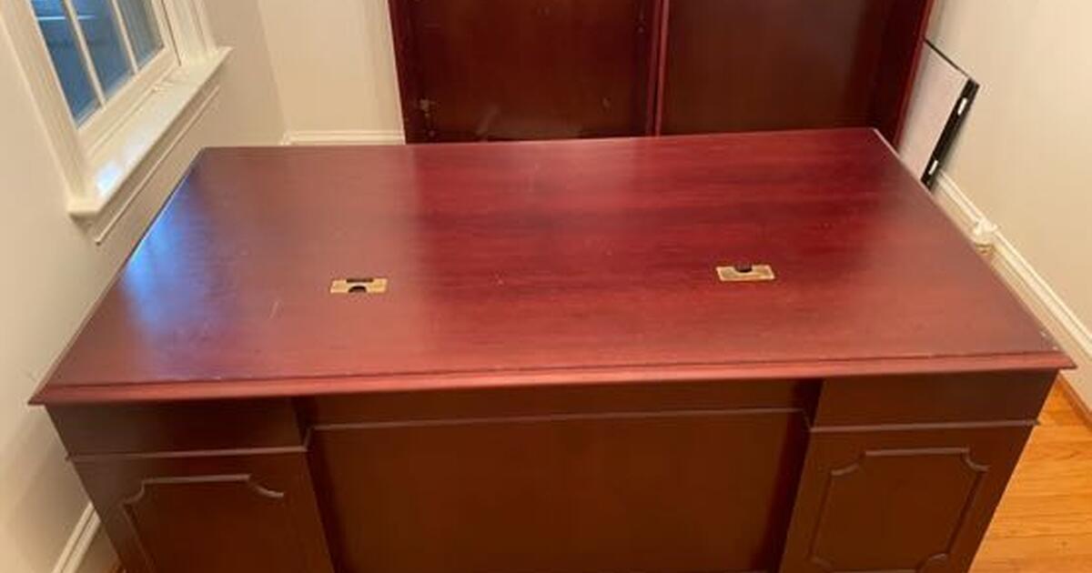 Office Desk for Free in Alexandria, VA | For Sale & Free — Nextdoor