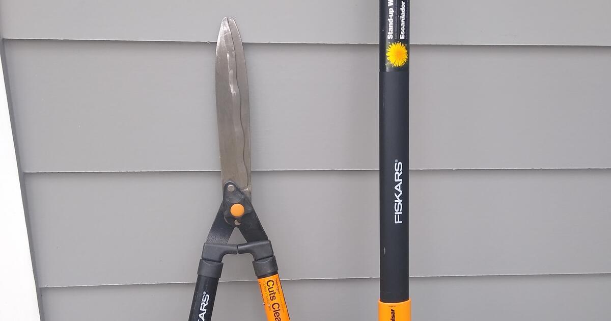 FISKARS SHEARS AND STEP ON WEEDER for $35 in Durham, NC | For Sale ...