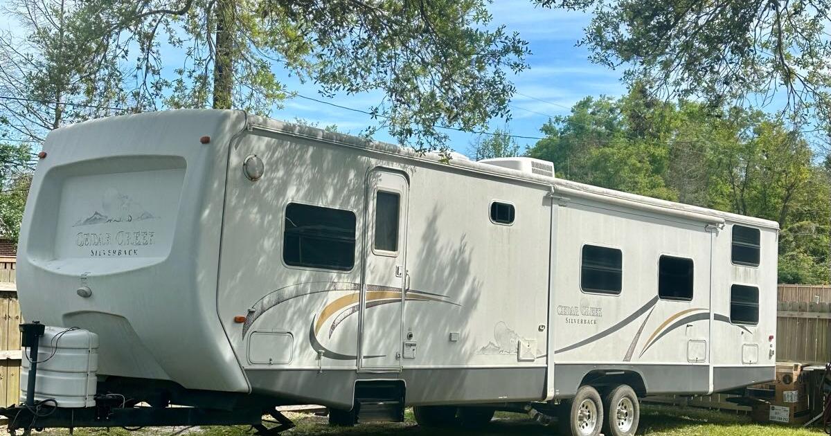 2004 Forest River Cedar Creek Silverback RV for $10000 in Foley, AL ...