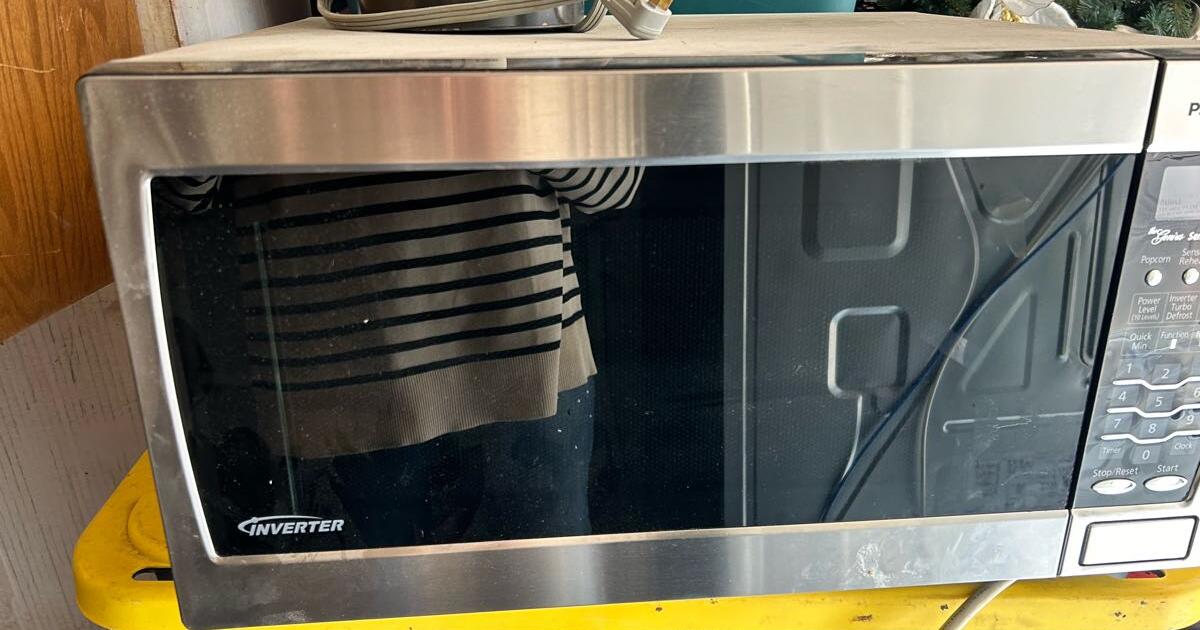 Counter microwave for $20 in Hot Springs Village, AR | For Sale & Free ...