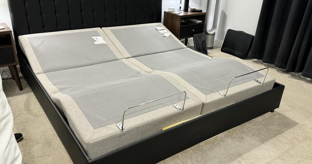 Tempurpedic Split King Size Adjustable Base With Massage Settings and 2 ...
