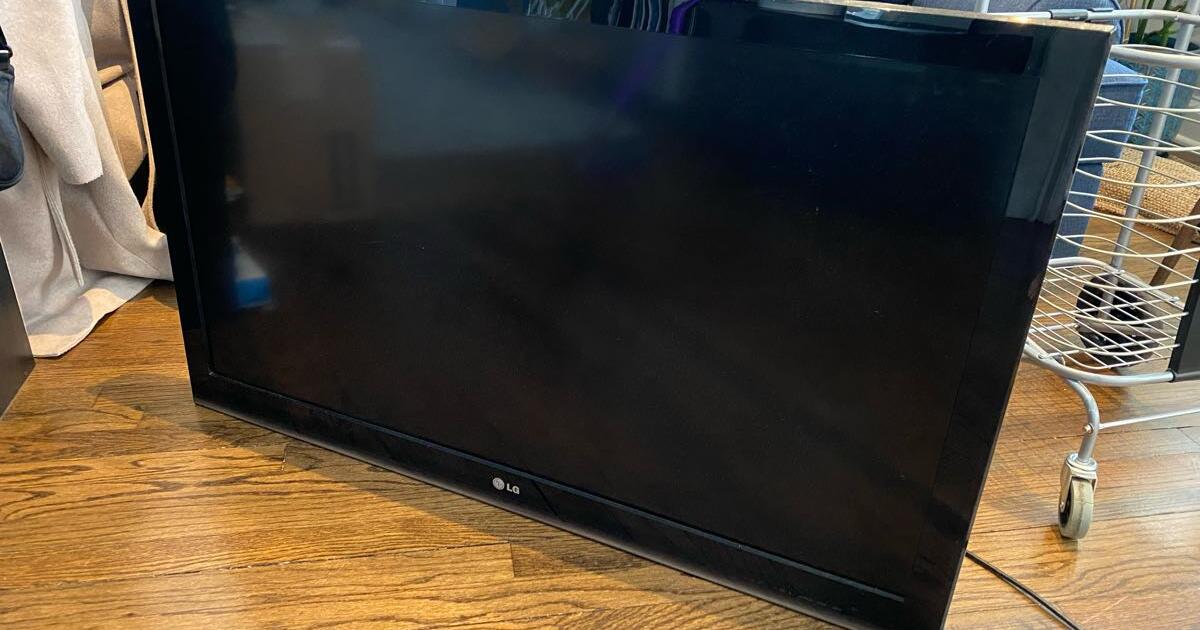 42” LG full HD LCD TV (non-smart) for $70 in Chicago, IL | For Sale ...