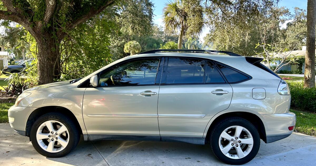 Silver Lexus RV330 Sport Utility for $4500 in Vero Beach, FL | For Sale & Free — Nextdoor