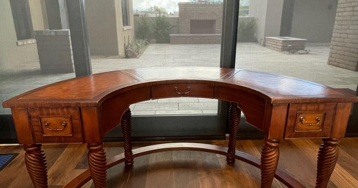 THOMASVILLE DEMILUNE/HALF MOON EXECUTIVE DESK for $200 in Scottsdale ...