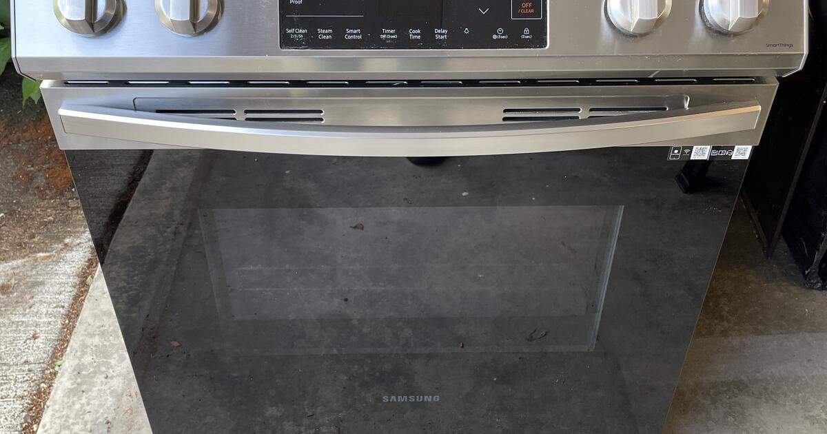 Samsung Slide-In Induction Range (Almost New) for $500 in Seattle, WA ...