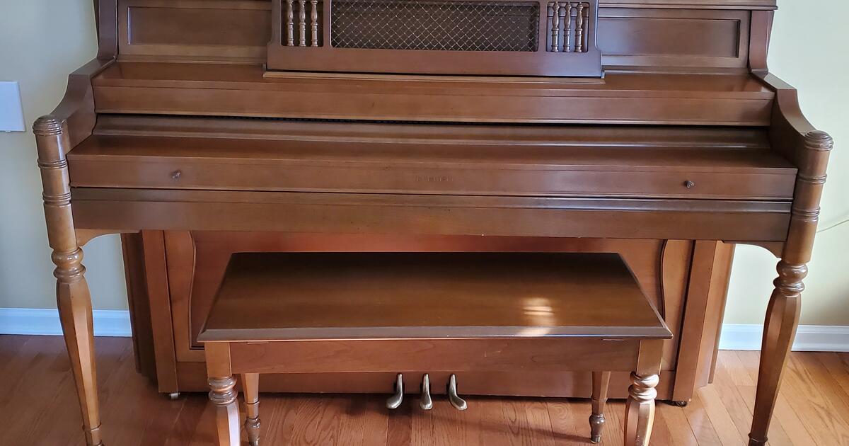 Everett Console Piano for Free in Ocean Grove, NJ | For Sale & Free ...