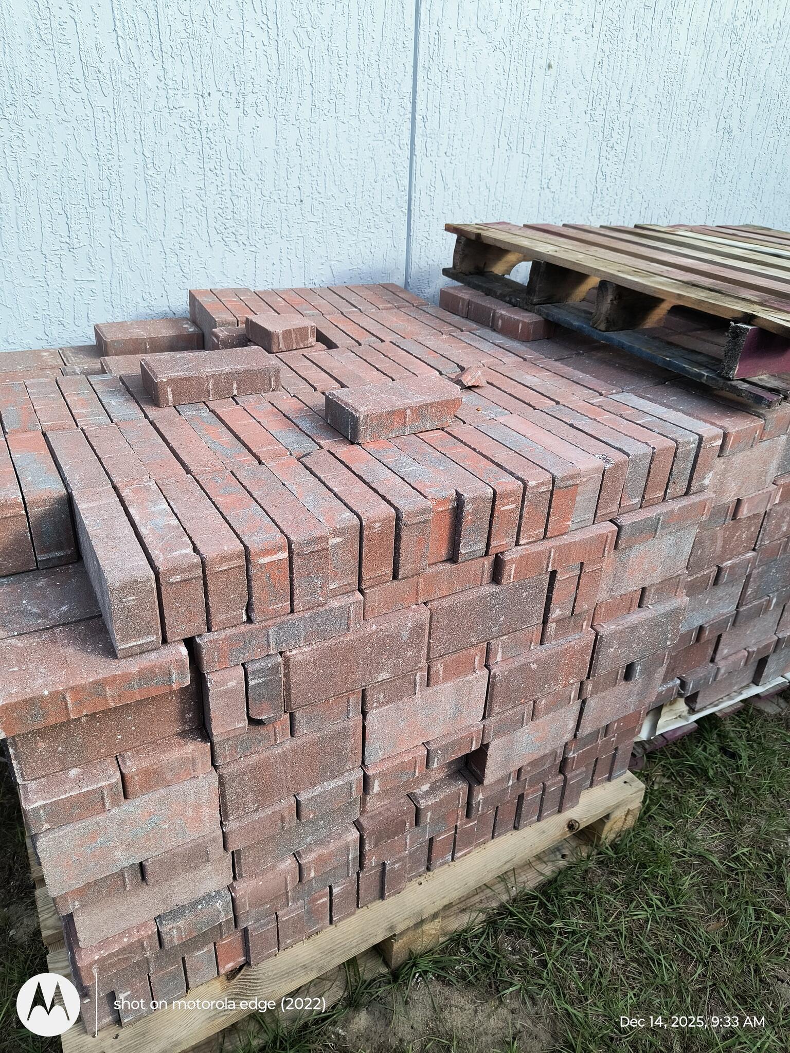 Red Bricks for $15 in Summerfield, FL | For Sale & Free — Nextdoor