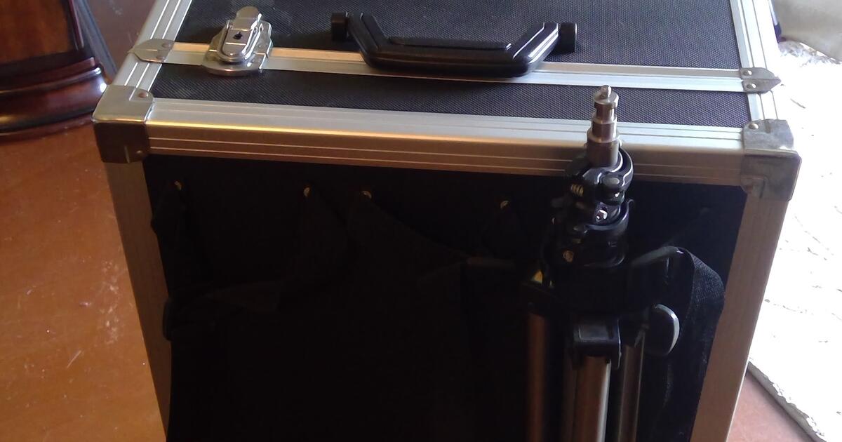 Photography mobile equipment, mobile light, Ravelli AV stand, monopod ...