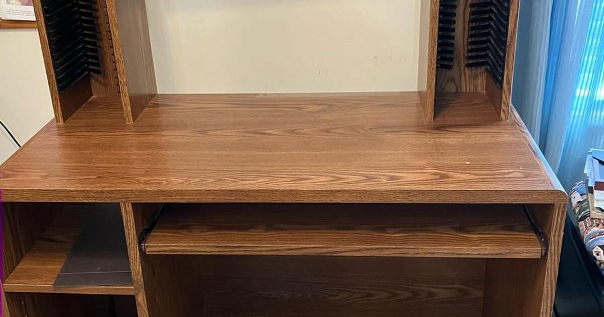 FREE Computer Desk for Free in O Fallon, MO | For Sale & Free — Nextdoor