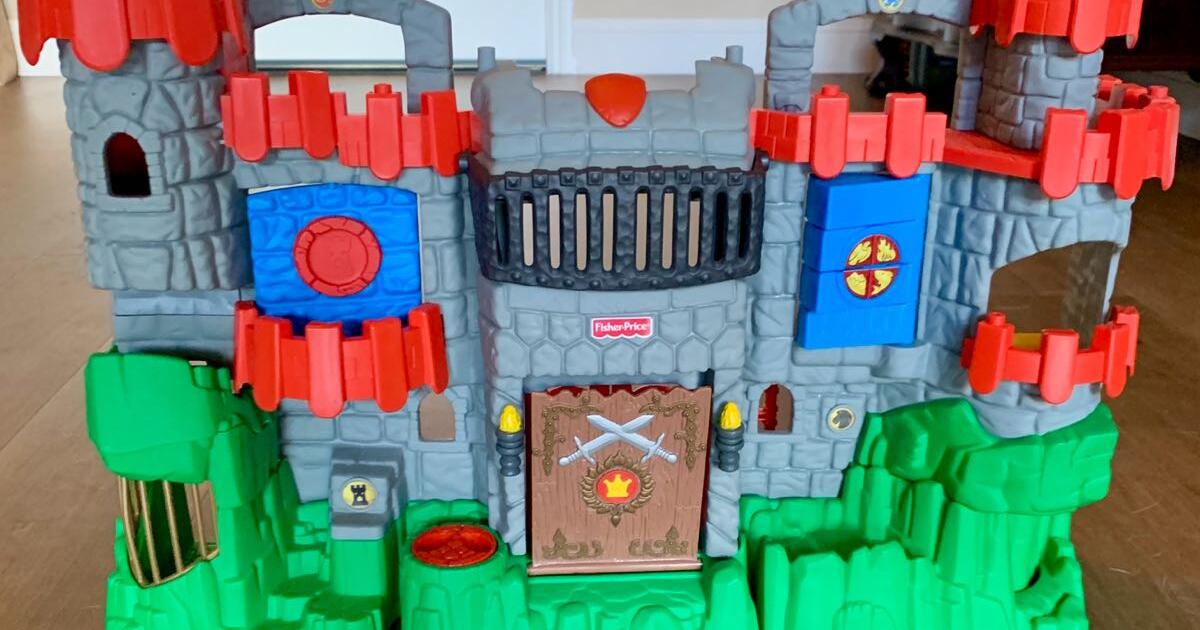 $30 FisherPrice Imaginext Fold & Go Kings Castle. Pick up in Alamo near ...
