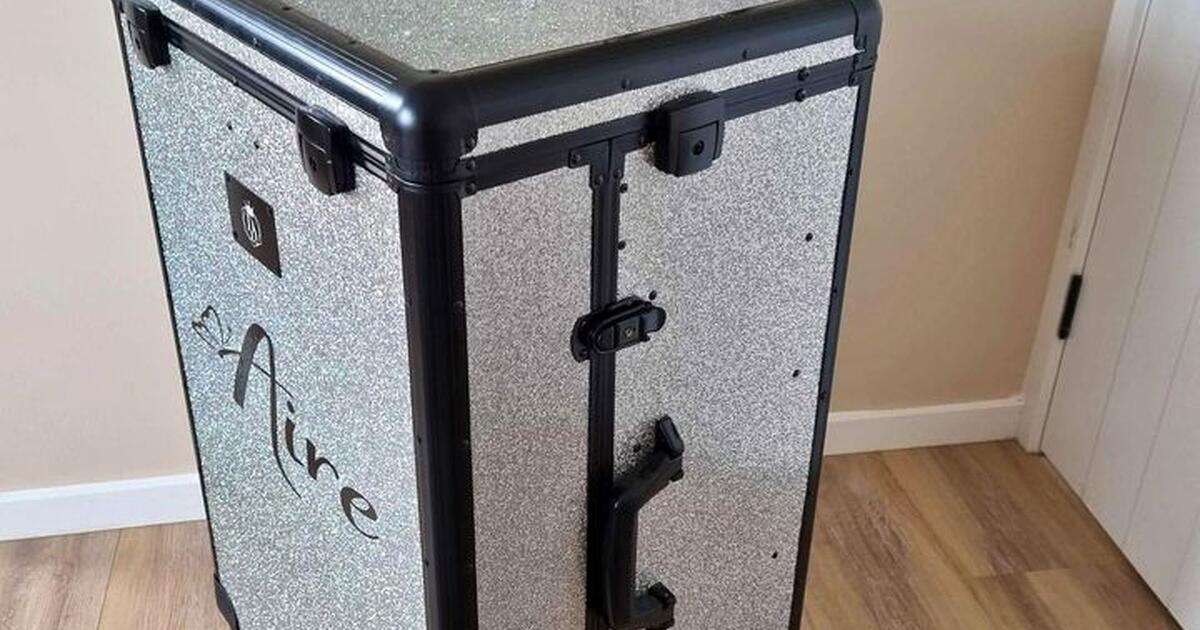 Diva Dolly Dance Suitcase for $300 in Sioux Falls, SD | For Sale & Free ...