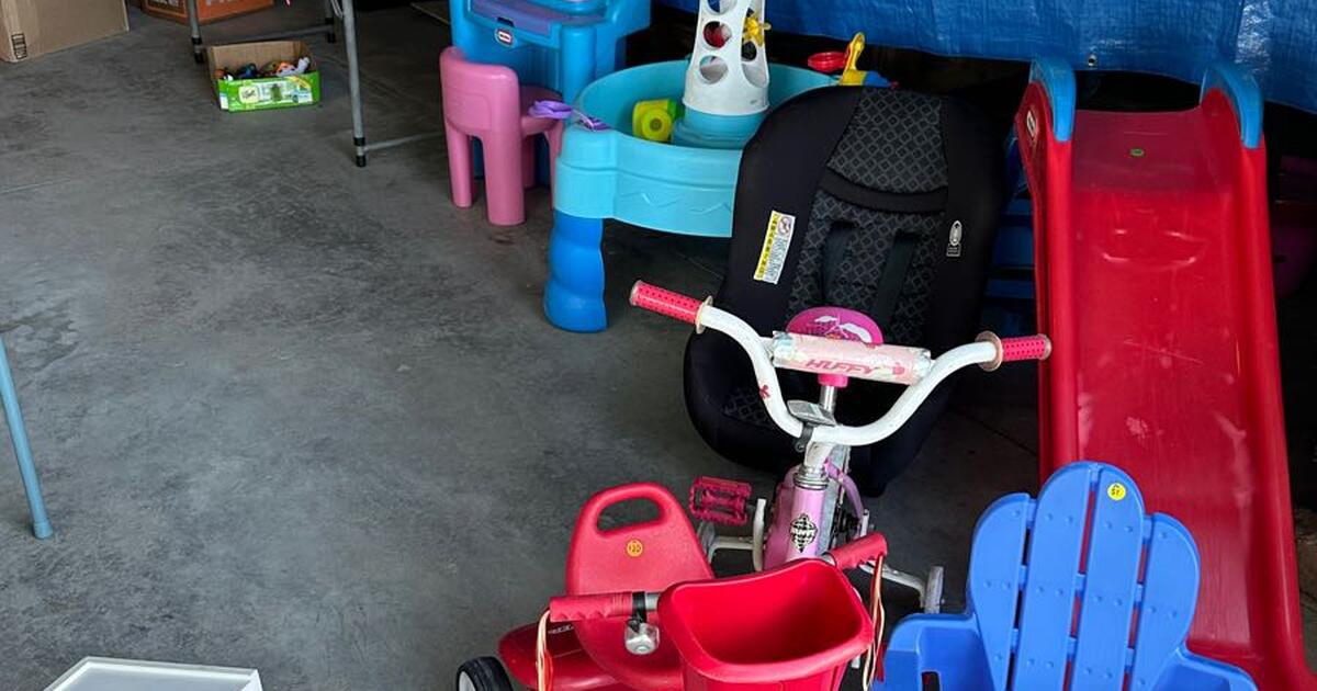 Garage Sale 2706 Northwood Circle Papillion for Free in Papillion, NE ...