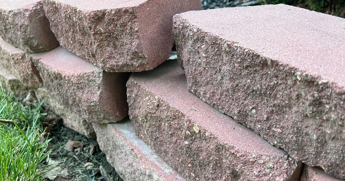 Red Concrete Bricks for $1 in Olathe, KS | For Sale & Free — Nextdoor