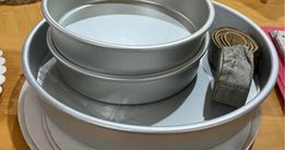 Cake decorating supplies for $10 in Rochester, MN | For Sale & Free — Nextdoor