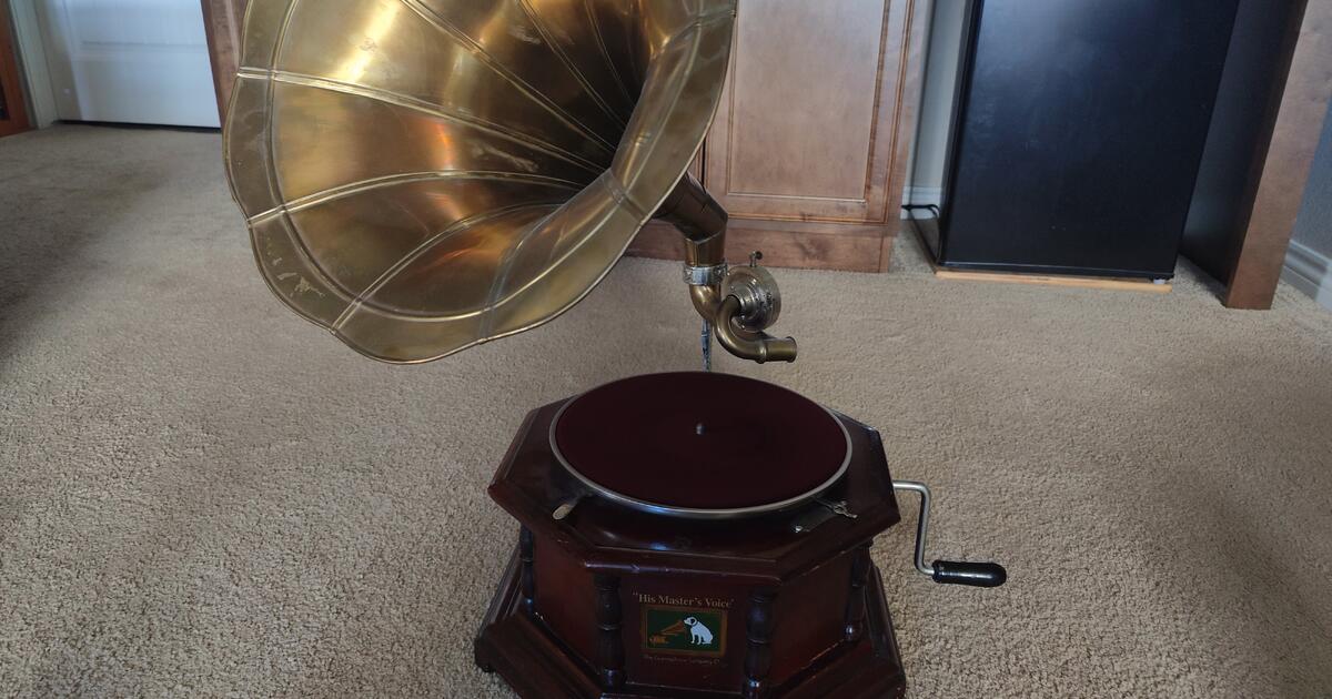 Old Record Player for $45 in Colorado Springs, CO | For Sale & Free ...