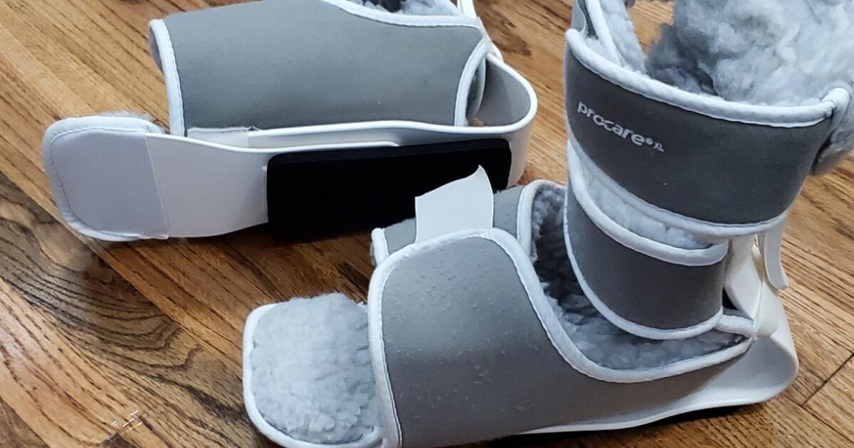 Pair of Procare 79-90551 Podous Boot, X-Large (x2) for $60 in Atlanta ...