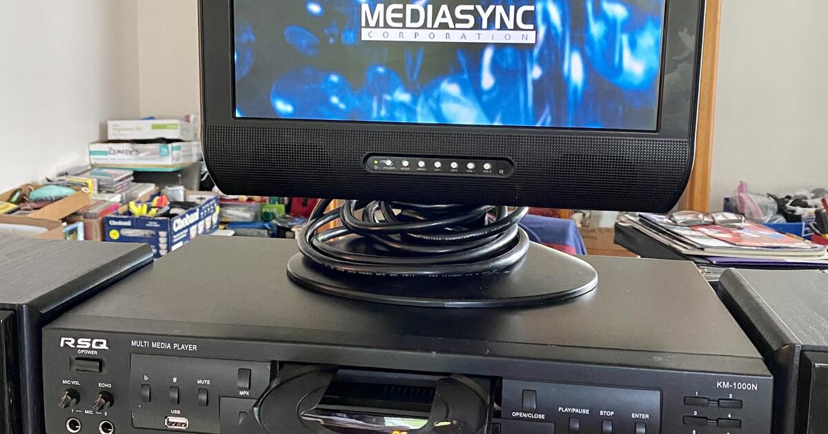 KARAOKE/MUSIC DVD+G/CD+G PLAYERS & MICROPHONES BY CAVS/RSQ... for $70 ...