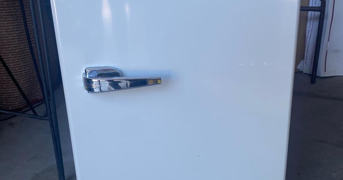 Mini fridge for $95 in Highlands Ranch, CO | For Sale & Free — Nextdoor