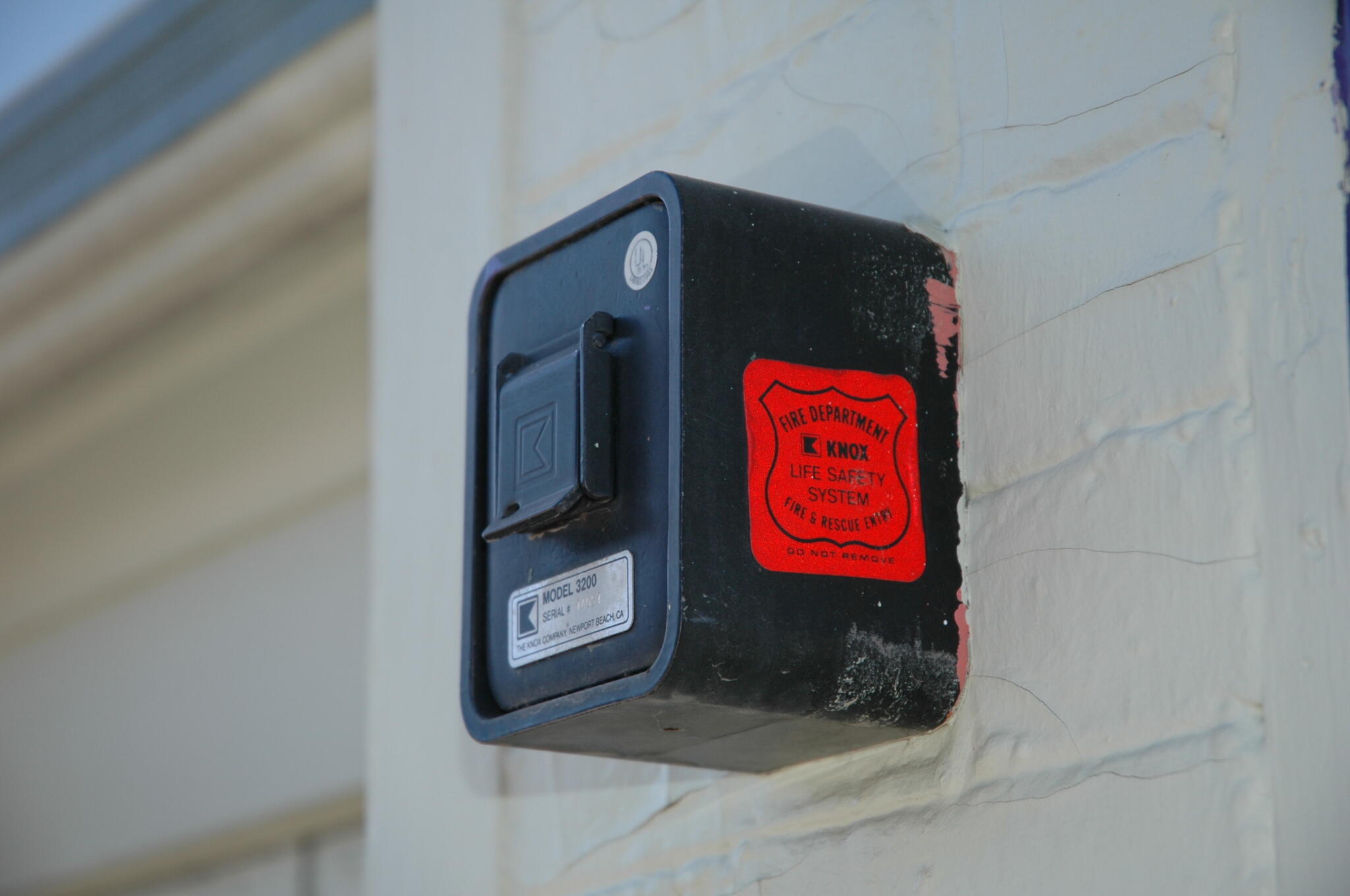 If your home or business has a Knox Box--a secure box with keys that ...