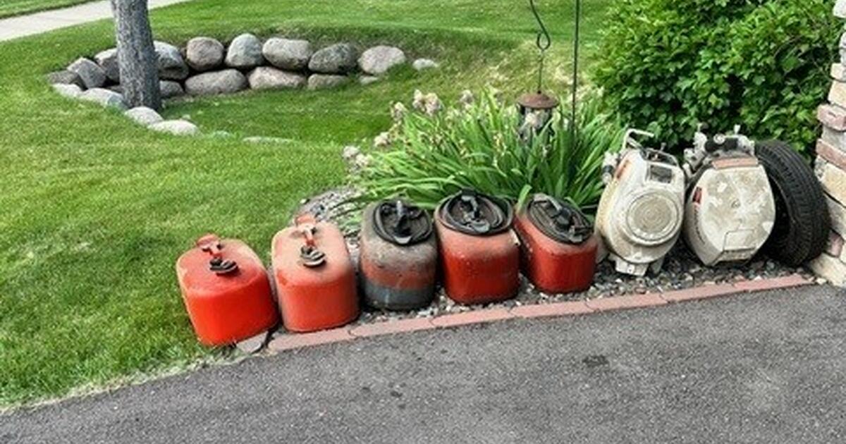 All Prices and Free stuff! Fox Haven garage sale 6/5-7. W-F (behind ...