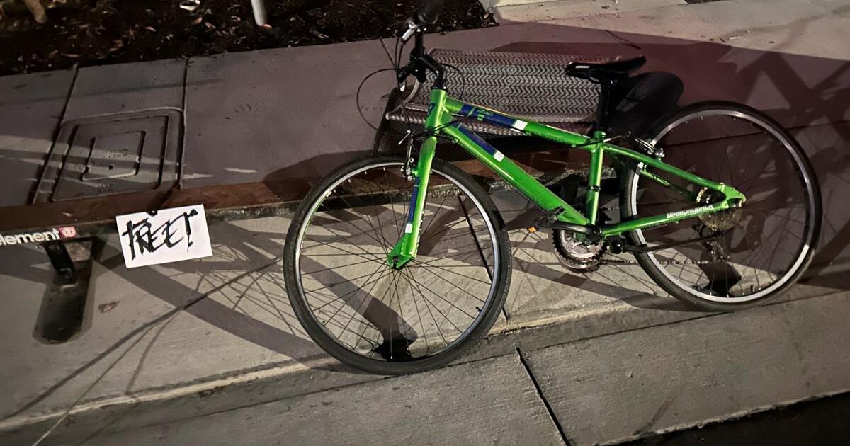 Green Bicycle PENDING pick up for Free in San Juan Capistrano, CA | For ...