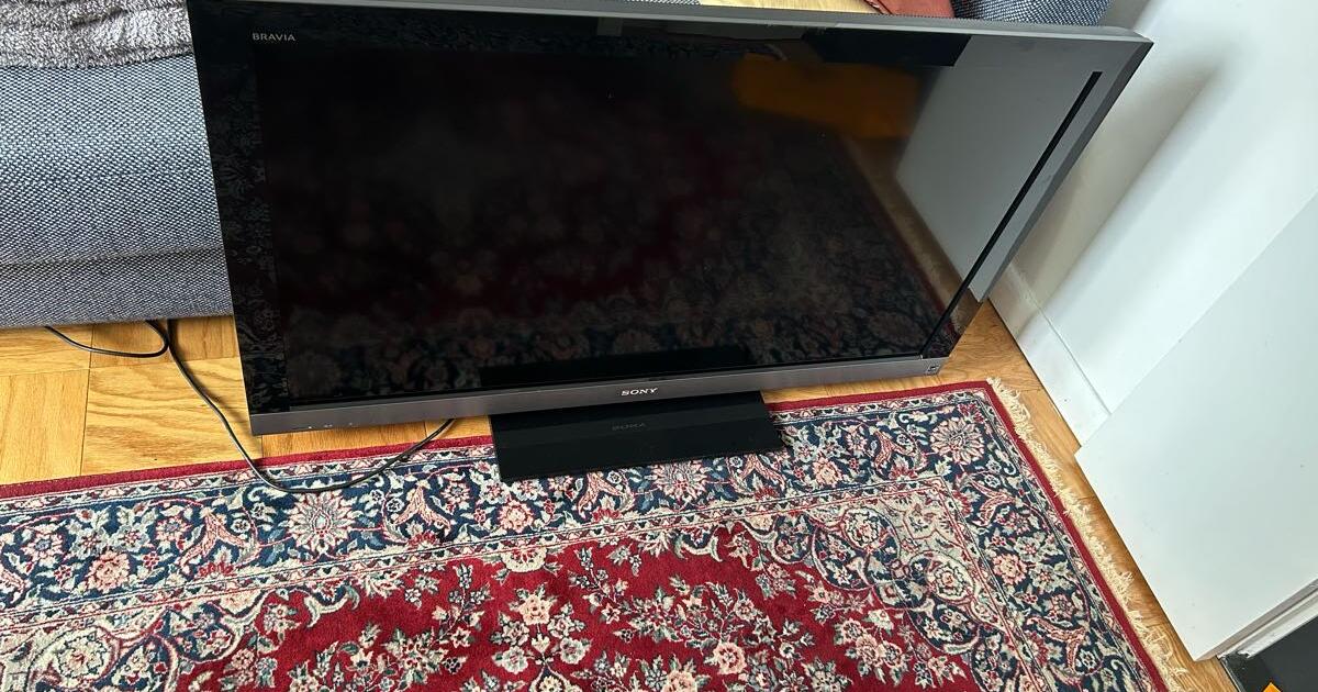 Sony Flat Screen TV 45 ‘ Sony Bravia 2011 edition for Free in New York ...