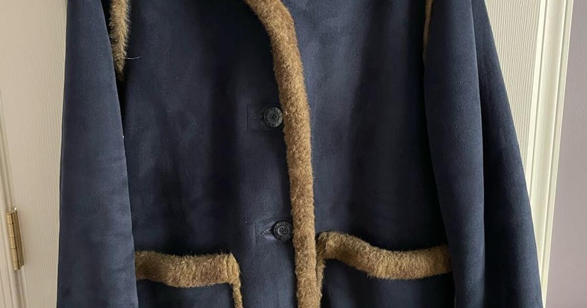 Women’s Dennis Basso Navy Blue Fur-Trimmed Coat for $50 in Blandon, PA ...
