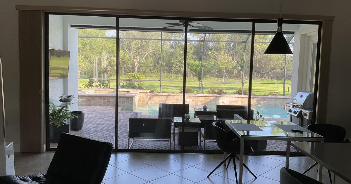 Hunter Douglas Vertiglide Light Filtering Shades for $800 in Fort Myers ...