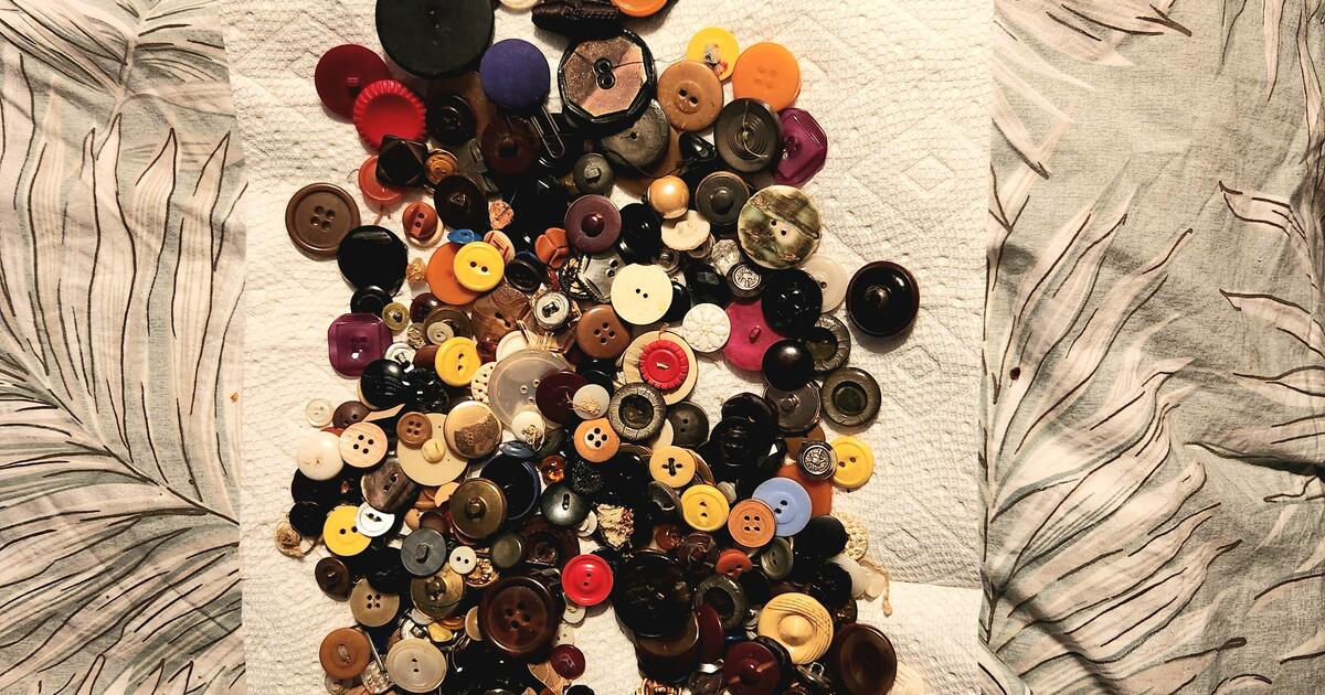 Assorted Vintage Buttons for Free in Tigard, OR | For Sale & Free ...