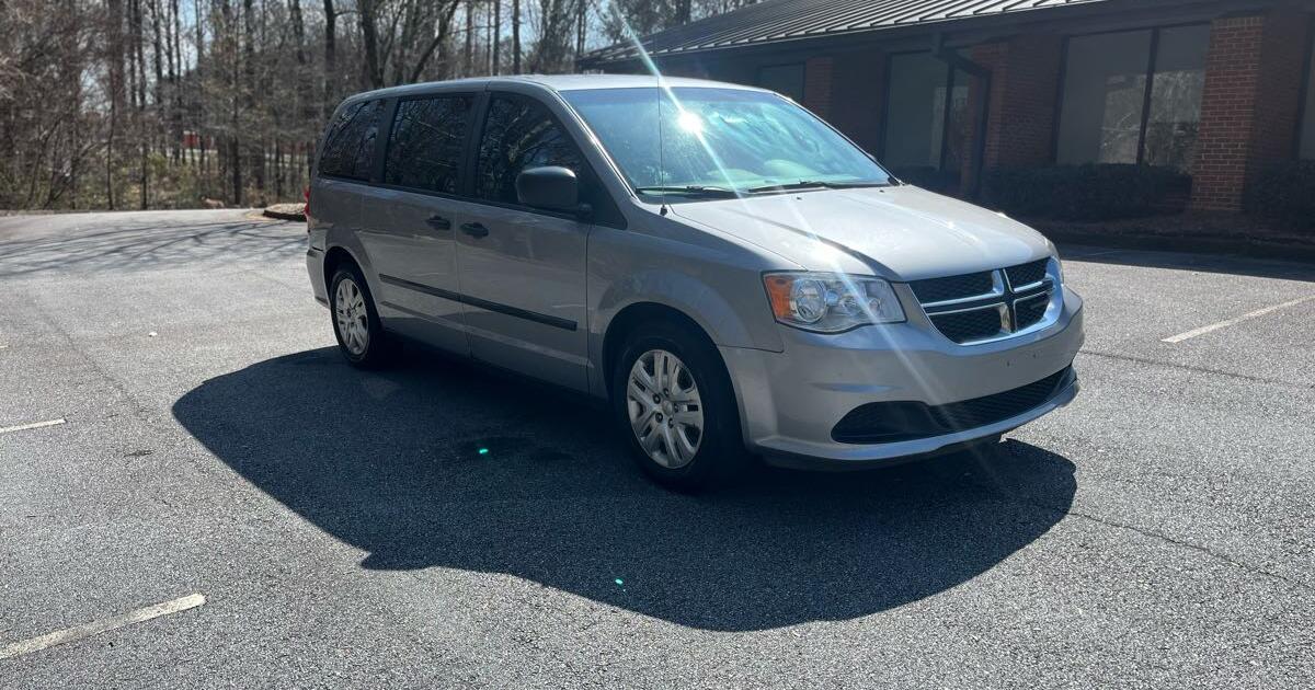 2016 Dodge Grand Caravan Crew with low miles and Code: P0740 | P0128 ...