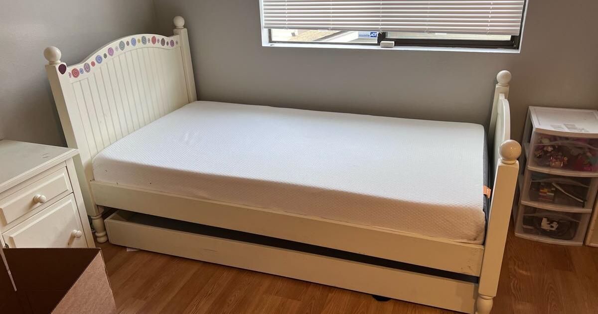 Kids bedroom set from Pottery Barn for Free in Spokane, WA | For Sale ...