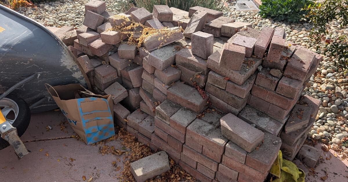 Stack of Red Bricks for Free in Santa Clara, CA | For Sale & Free ...