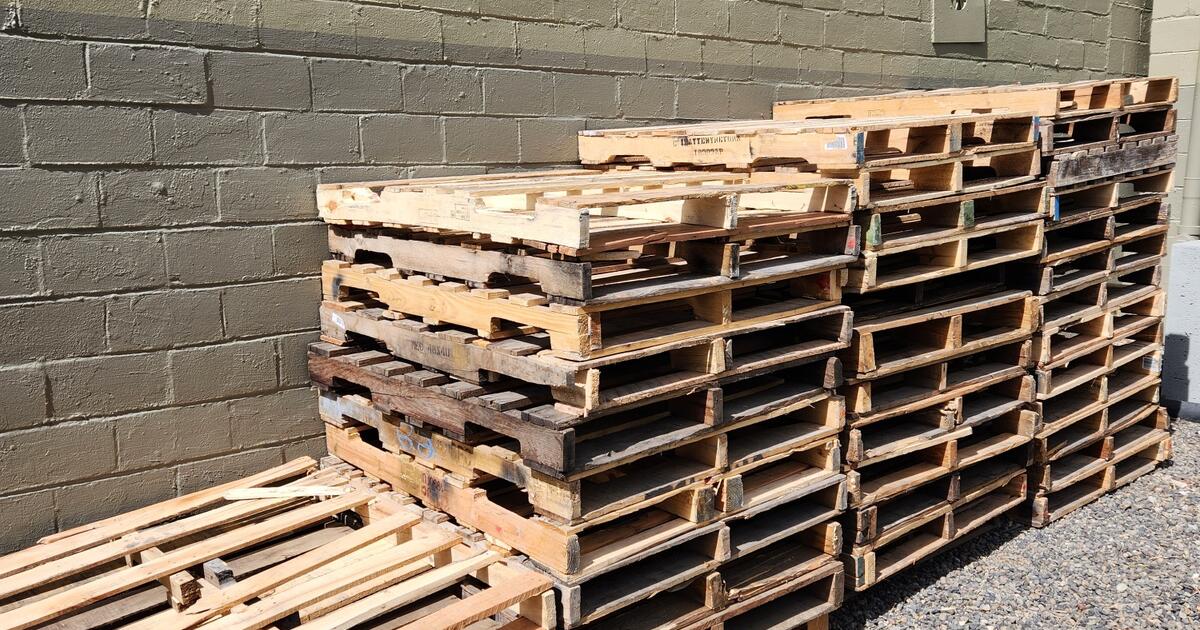 Free Pallets! Pick up only, pm for address. Please no requests for ...