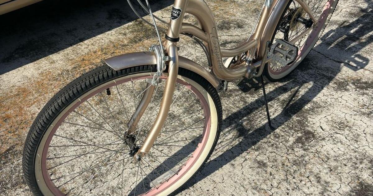 Bayside 7 Speed Cruiser Bike in Like New Condition. for $125 in ...