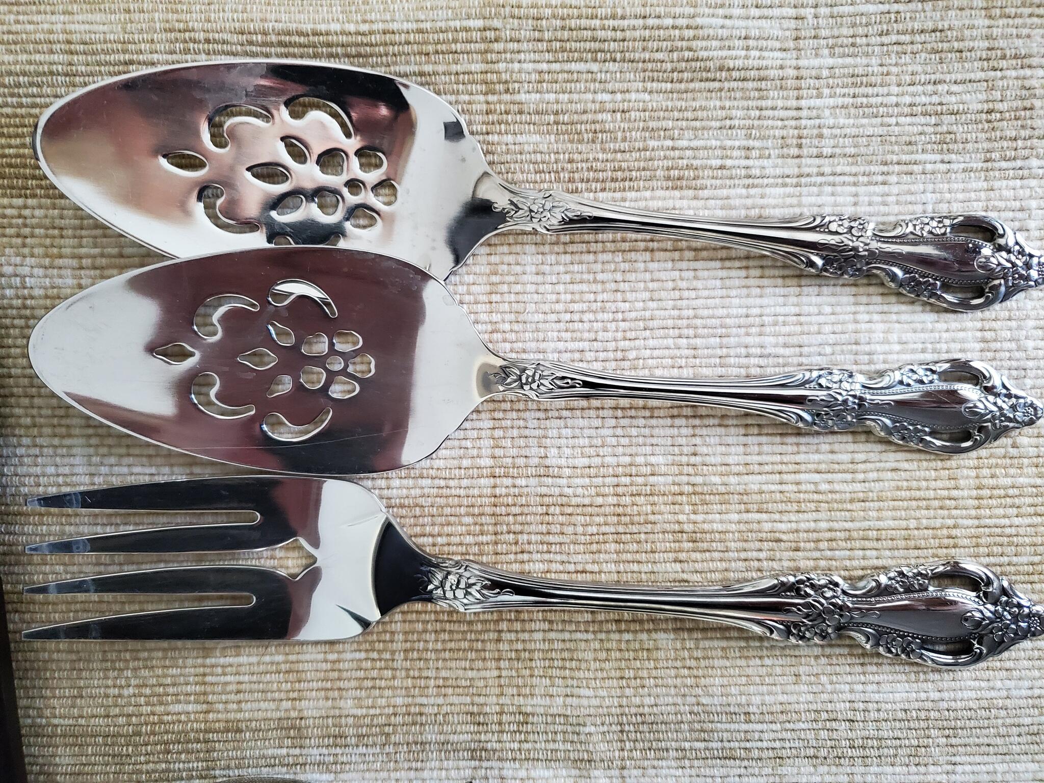 146 pc Oneida RAPHAEL HH stainless steel cutlery set with case for $350 ...