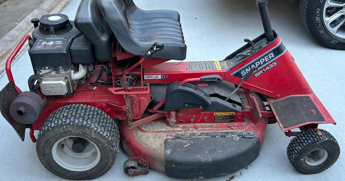 Snapper SR1433 riding mower for $250 in Houston, TX | For Sale & Free ...