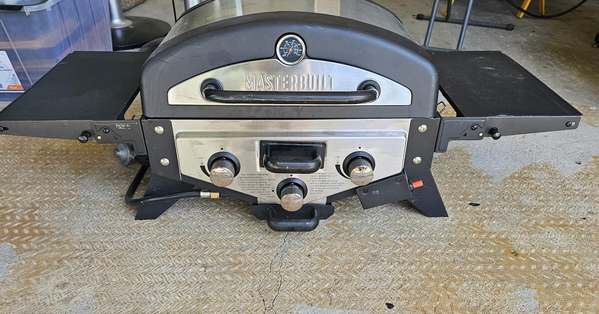 Masterbuilt Tabletop Stainless Steel Propane Grill and Smoker for $55 ...