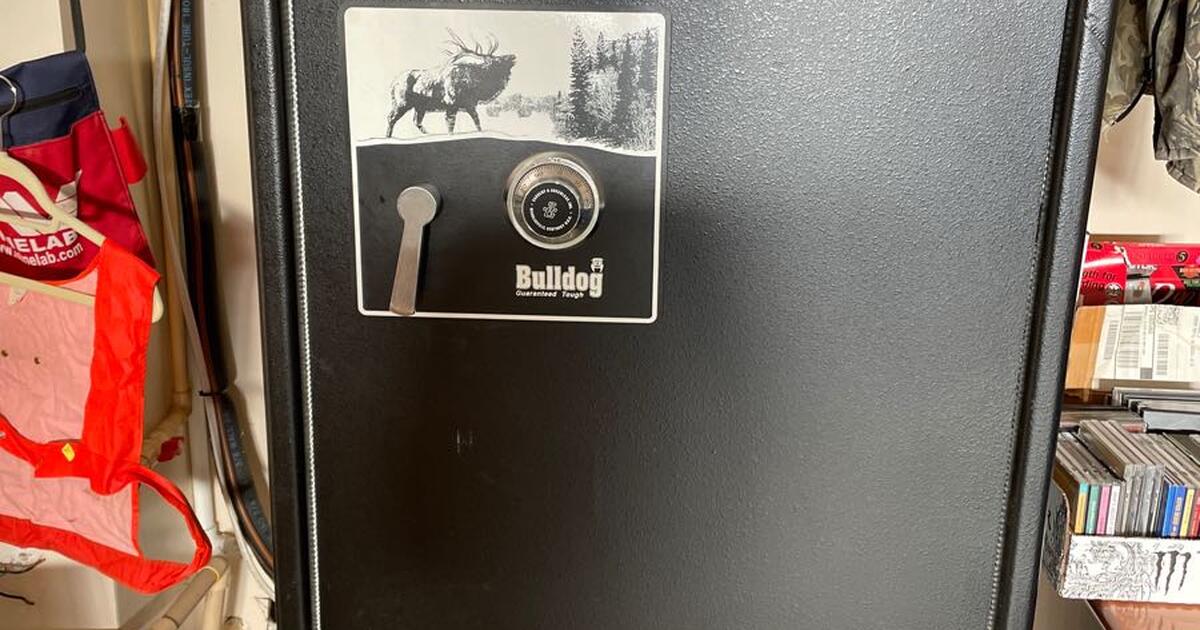 Bulldog Gun safe for $700 in Murrells Inlet, SC | For Sale & Free ...
