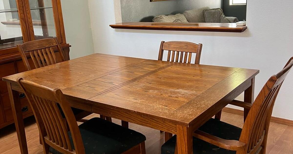 Dining Table and Four chairs for $60 in Tucson, AZ | For Sale & Free — Nextdoor