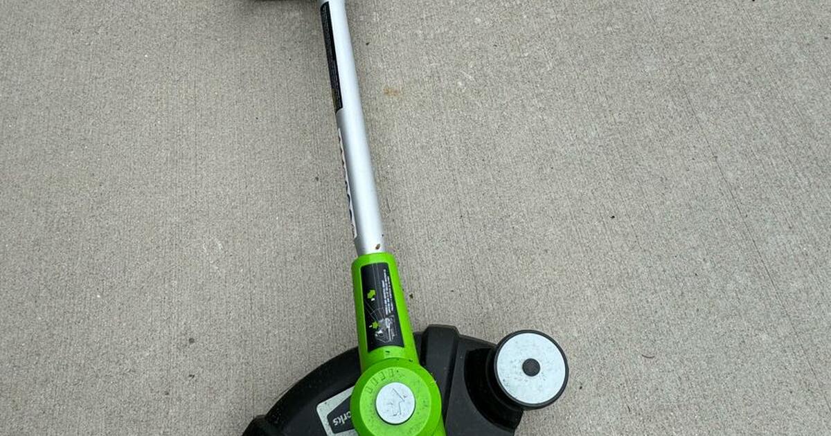 Weed Whacker with spools of string for $25 in Champaign, IL | For Sale ...
