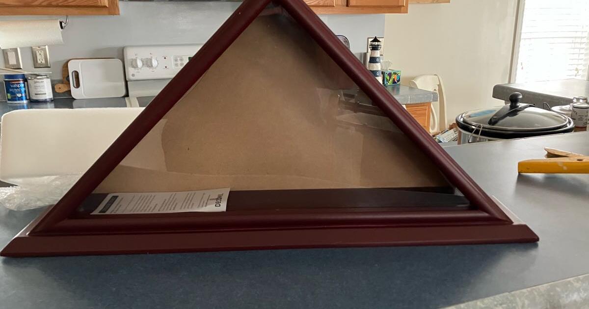 Triangle Display Case for Free in Selbyville, DE | For Sale & Free ...