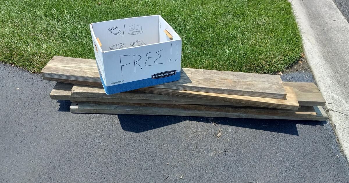 Free Lumber At Curbside for Free in Selbyville, DE | For Sale & Free ...