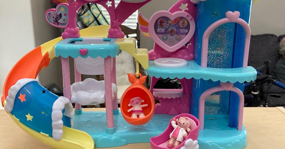 Little pets playhouse for $5 in Indio, CA | For Sale & Free — Nextdoor