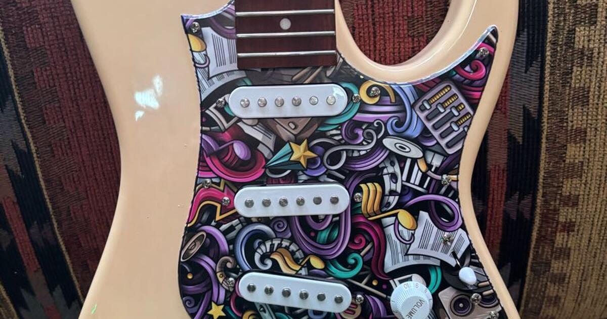 Deal of the Day Super nice Ibanez Azes31 strat with Graphtec String ...